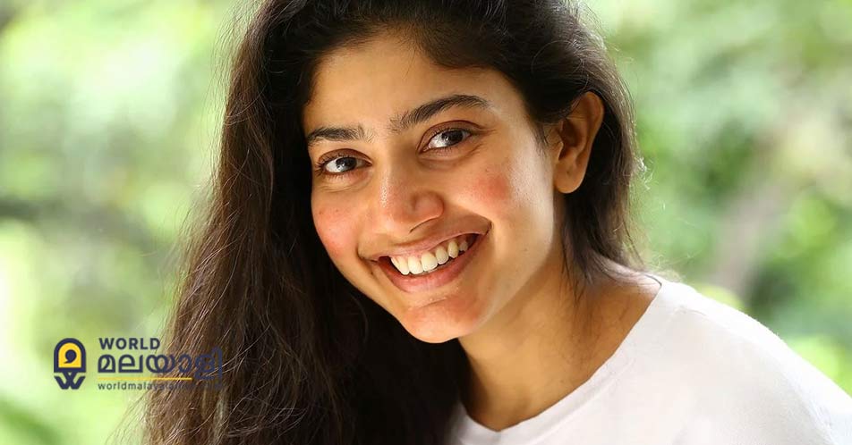 ഒടുവില്‍ ആ സന്തോഷ വാര്‍ത്ത പുറത്ത് ; ആശംസ അറിയിച്ച് ആരാധകര്‍ - World Malayali Live